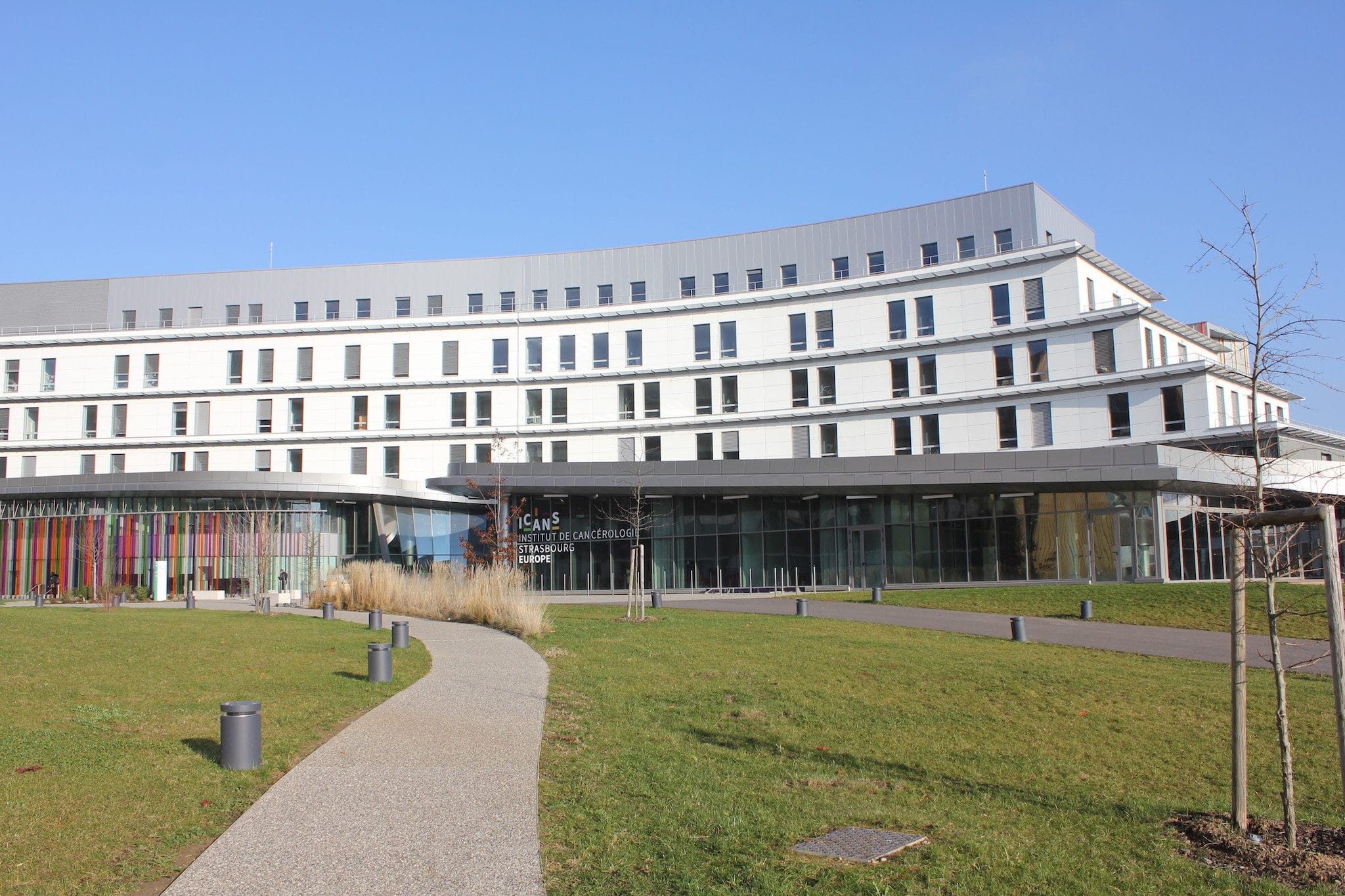 Tout neuf, l'Institut de cancérologie de Strasbourg brise patients et ...