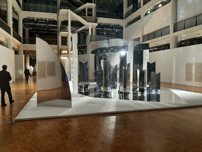 Au ZKM à Karlsruhe : aux origines du transmédia avec Heinz Mack