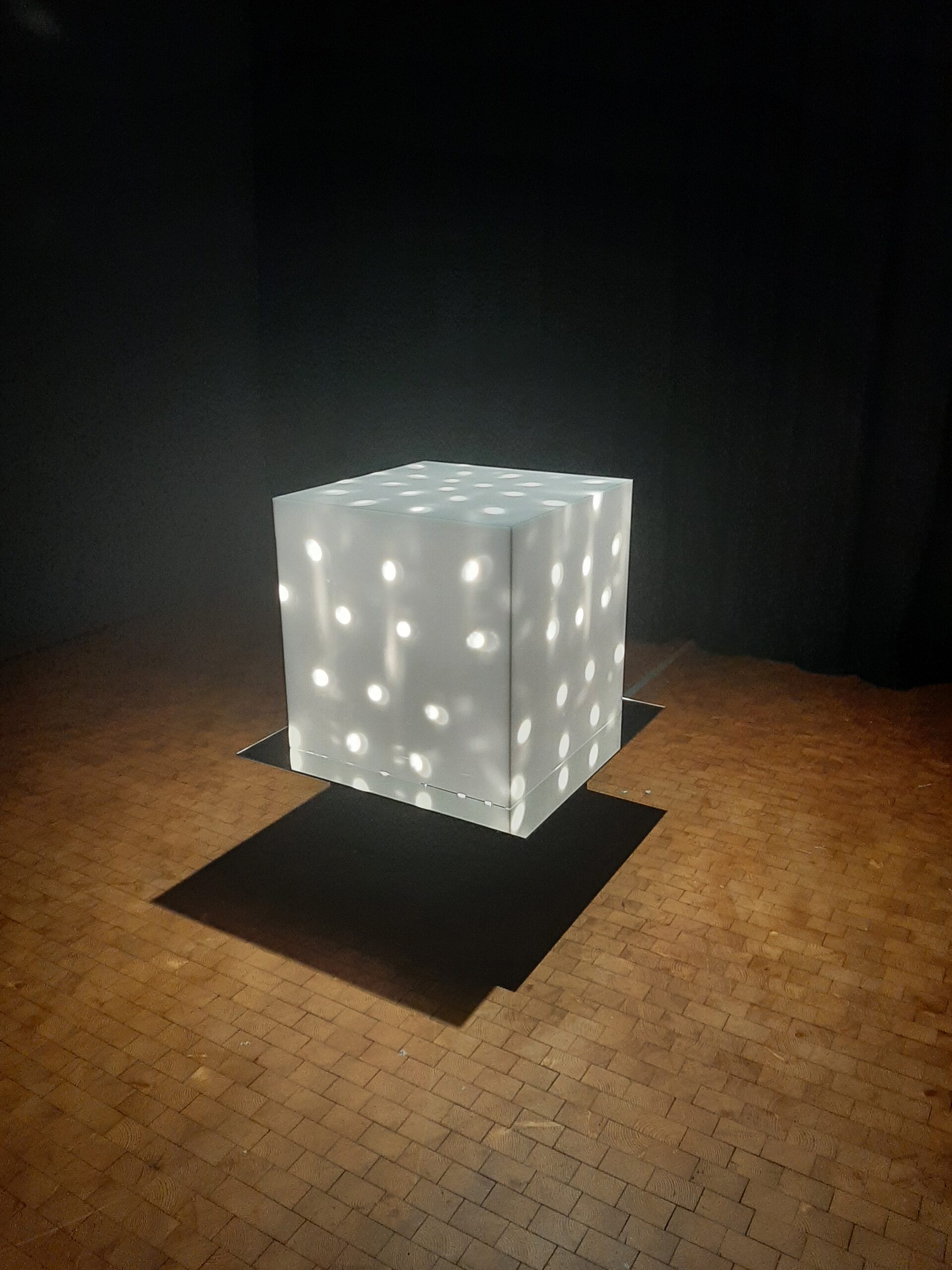 Au ZKM à Karlsruhe : aux origines du transmédia avec Heinz Mack